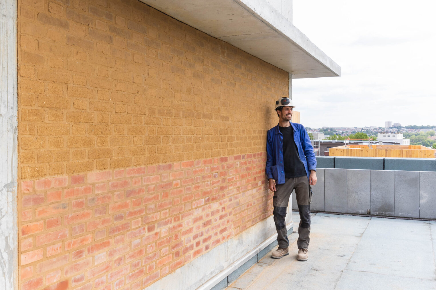 Pour sortir du BTP ultra-polluant, une équipe réinvente la terre crue